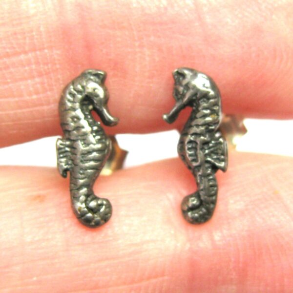Seahorse Studs - Rambling Rose